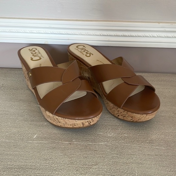 Circus by Sam Edelman | Shoes | Circus Platform Riviera Wedge Size 7 ...